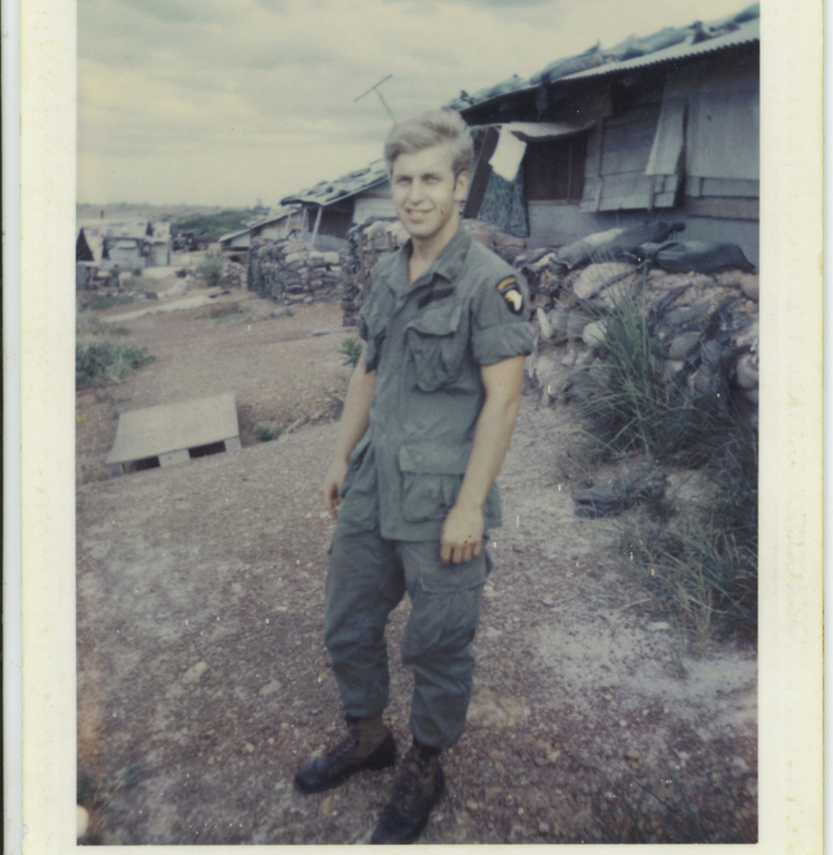 Vietnam Helicopter insignia and artifacts - 77th A.R.A.